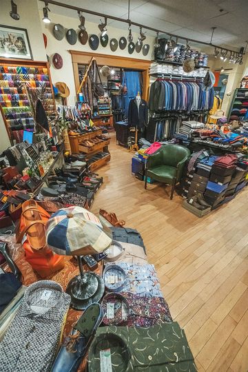 Home | Straith's Fine Clothing